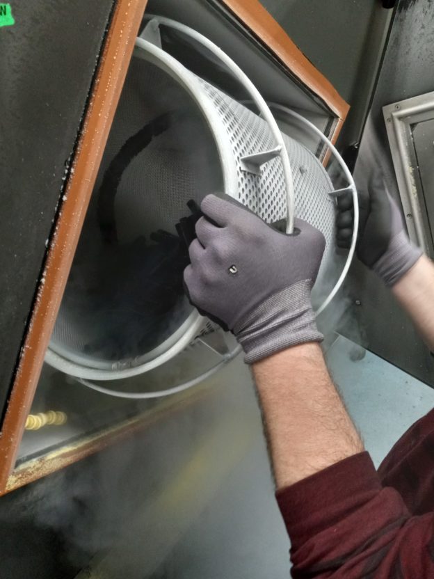 cryogenic deflashing | Nitrofreeze